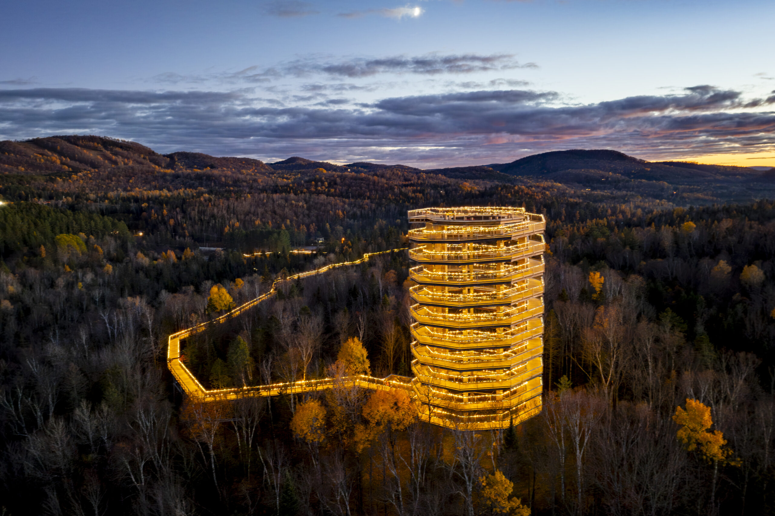 Treetop Walk, Easy Hiking Trail Laurentians | Mont-Tremblant Activity ...