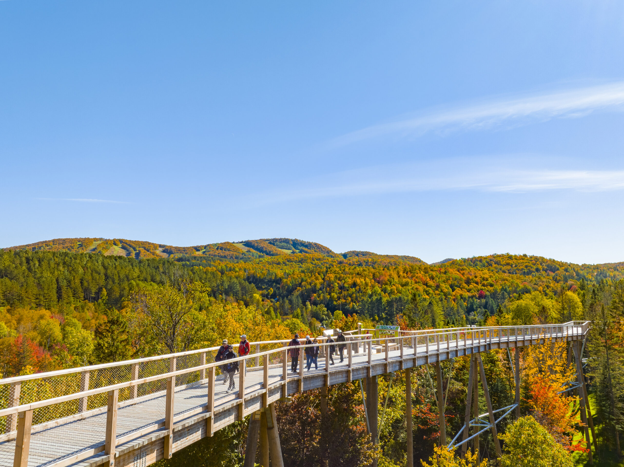 Treetop Laurentides Hiking Trails - The Activity Centre